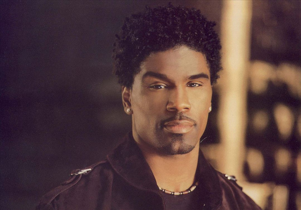 Glenn Lewis Music | Tunefind