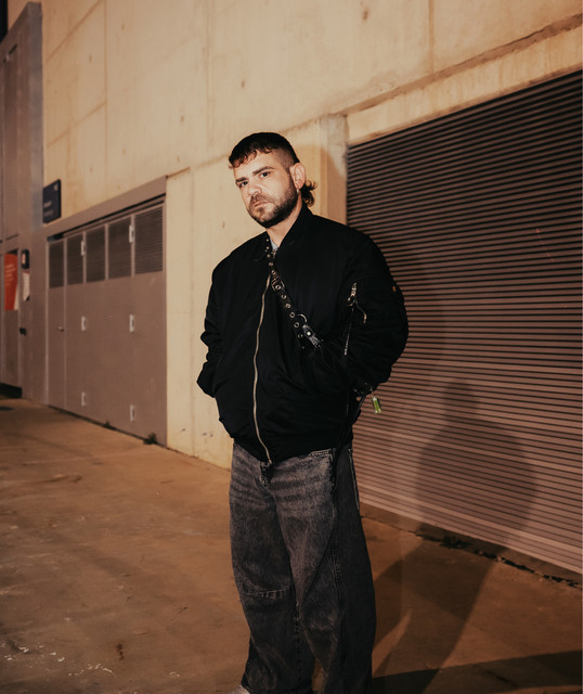 Héctor Oaks Music | Tunefind